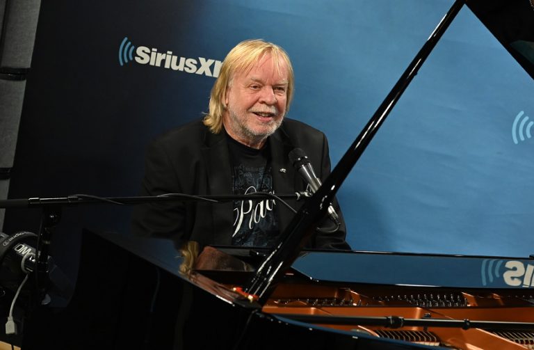 Say Yes to an Artist Confidential with Rick Wakeman on VOLUME